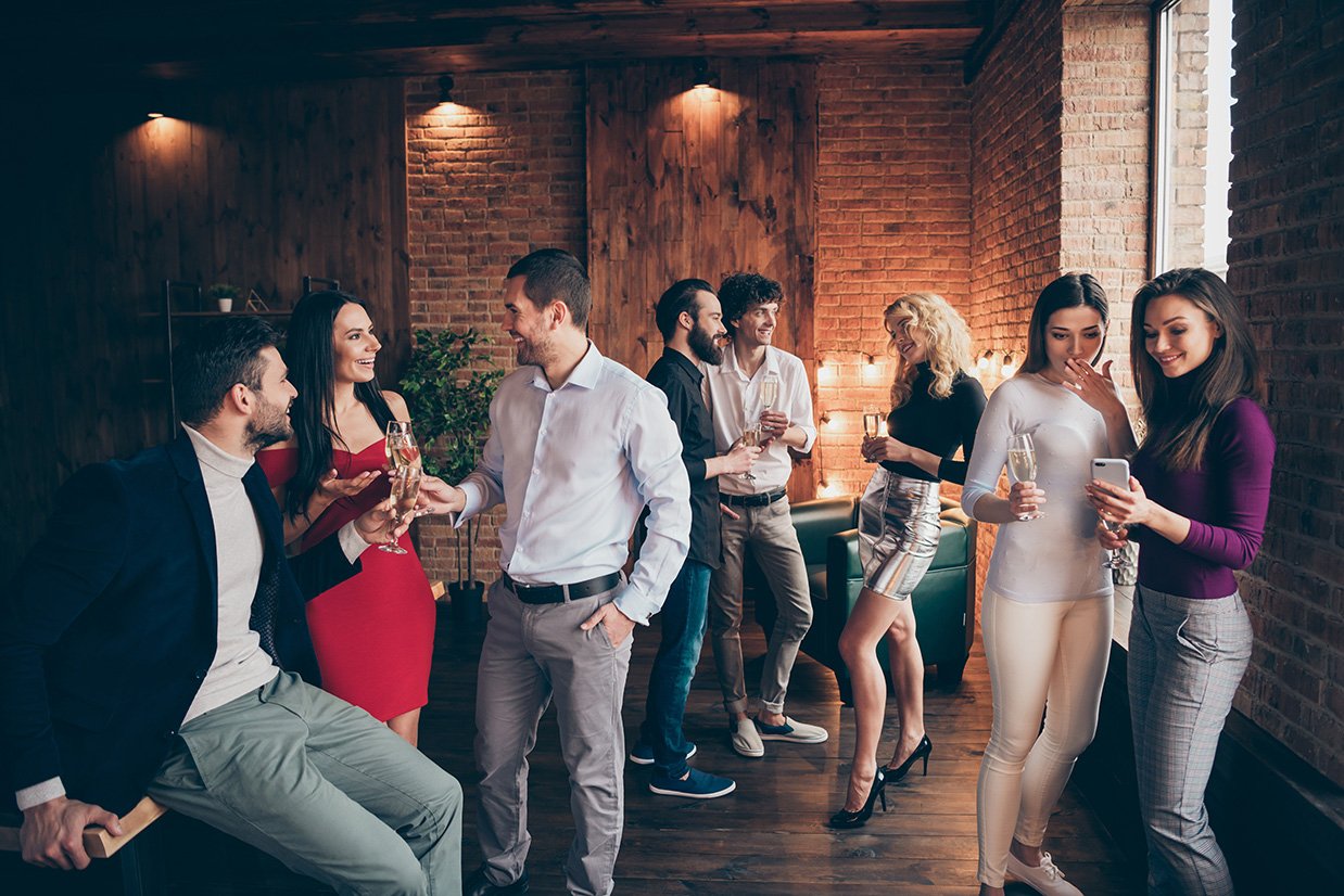 Holidays in the Office: An HR's Guide to Office Holiday Parties